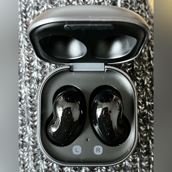 Samsung | Headphones | Samsung Earbuds Airpod Buds Live Black | Poshmark